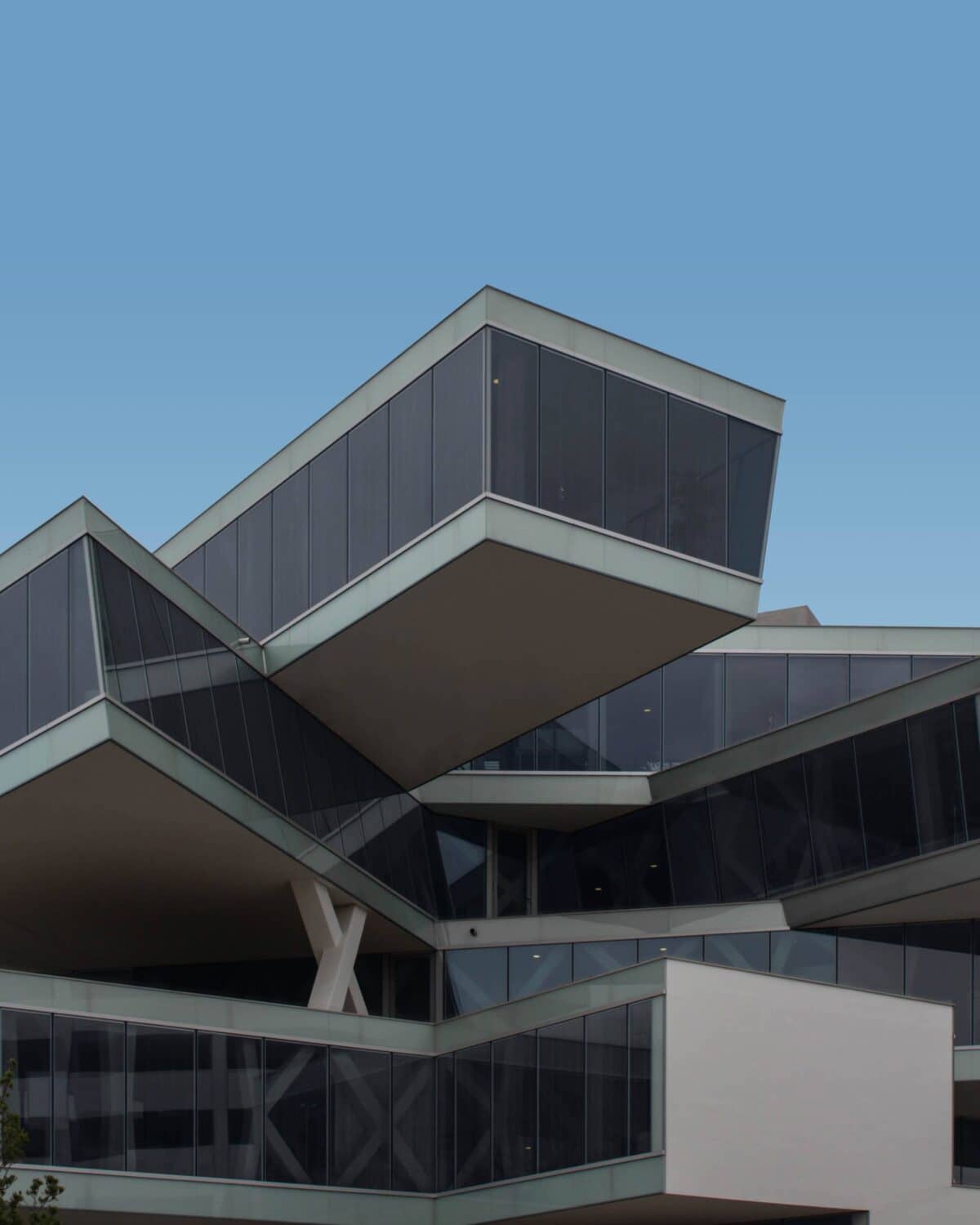 7 Of The Most Famous Modernist Buildings From Around The World